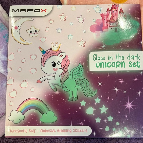 Wall Decor | Nwt Glow In Dark Sticker Set | Poshmark
